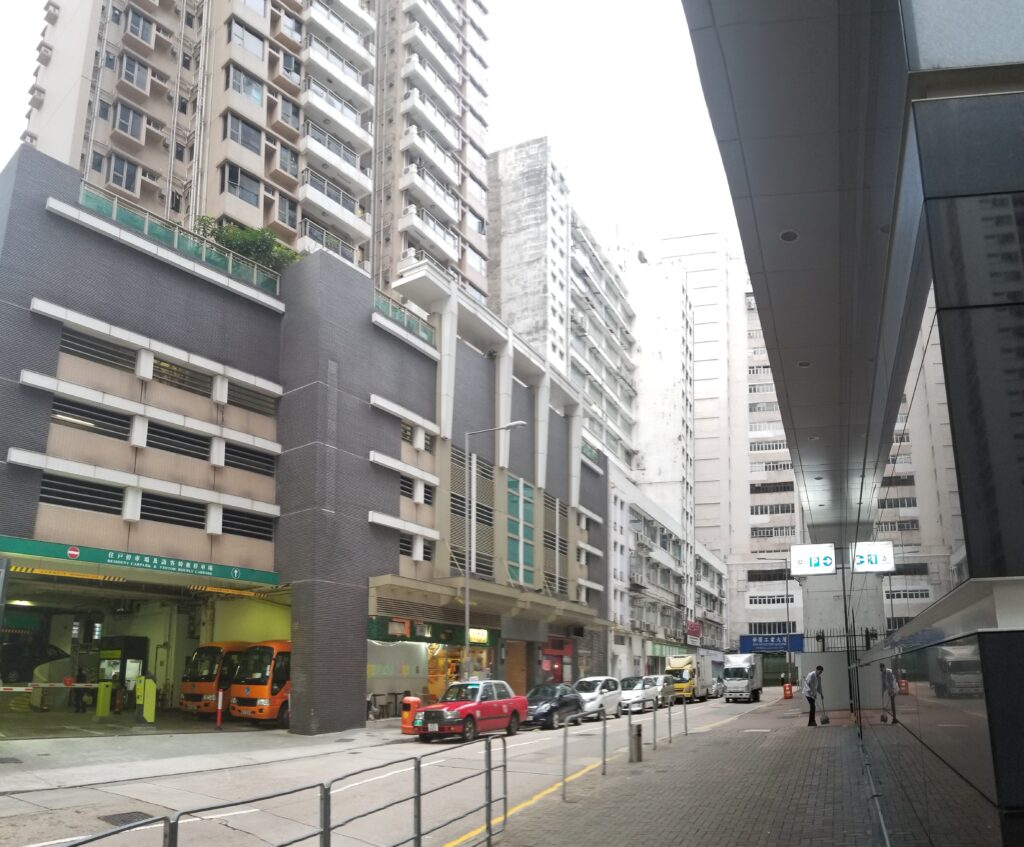 Green Facade Cheung Wah - TheeAe Architects